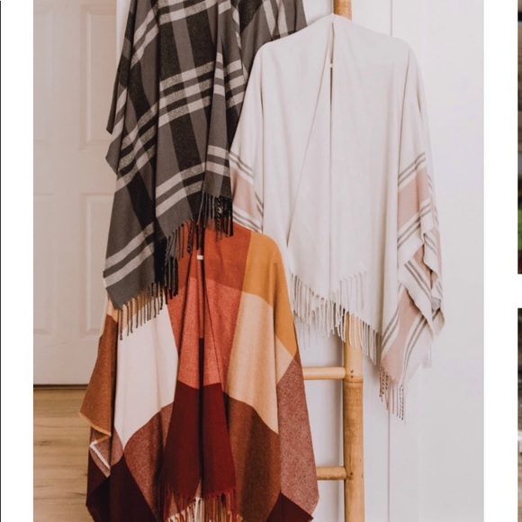 Siizu | Tops | Siizu Sustainable Poncho Cream | Poshmark